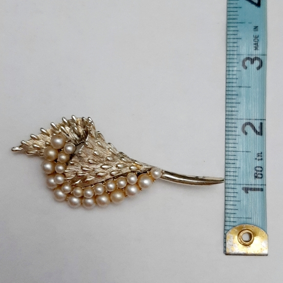 Coro | Jewelry | Vintage Coro Brooch Pin Conch Shell Pearls Gold | Poshmark